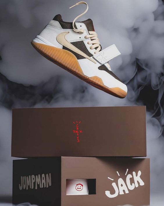 Travis Scott – SNKRZWRLD